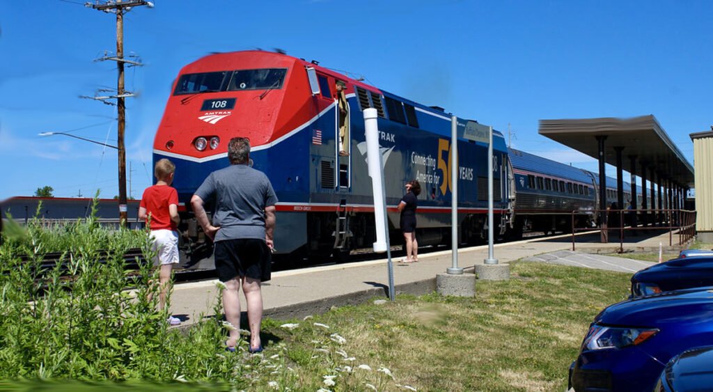 Amtrak Maple Leaf Train: Stops, Stations, Route, Schedule, & Booking ...